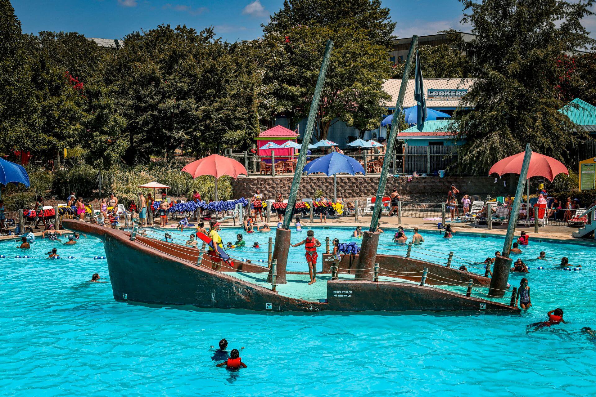 Waterpark Blog - Wet n Wild Emerald Pointe